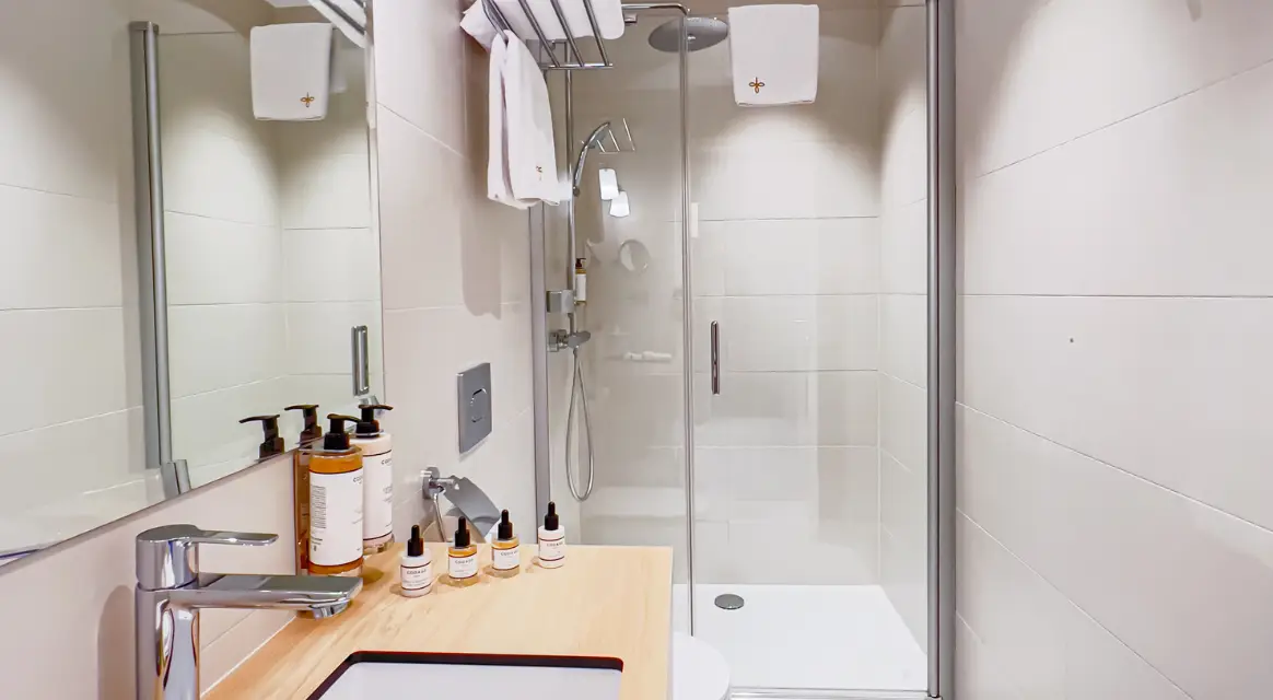 Rooms - Normafa Hotel & Retreat